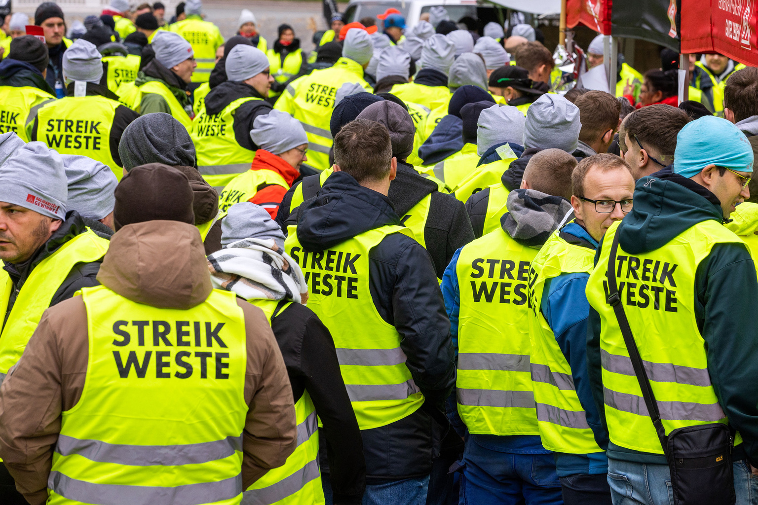 Streiks als normales Instrument der Konfliktregulierung – Etwa jede*r 6 ...